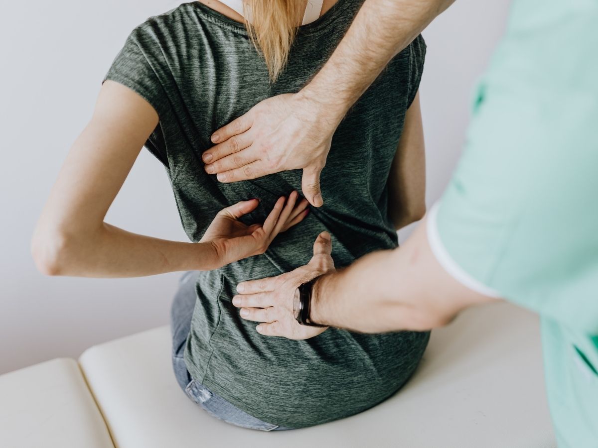 Upper Back Pain Treatment for Seniors | Support
