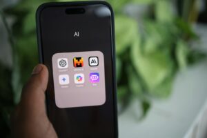 Best Cell Phones for Seniors with Large Buttons in 2025